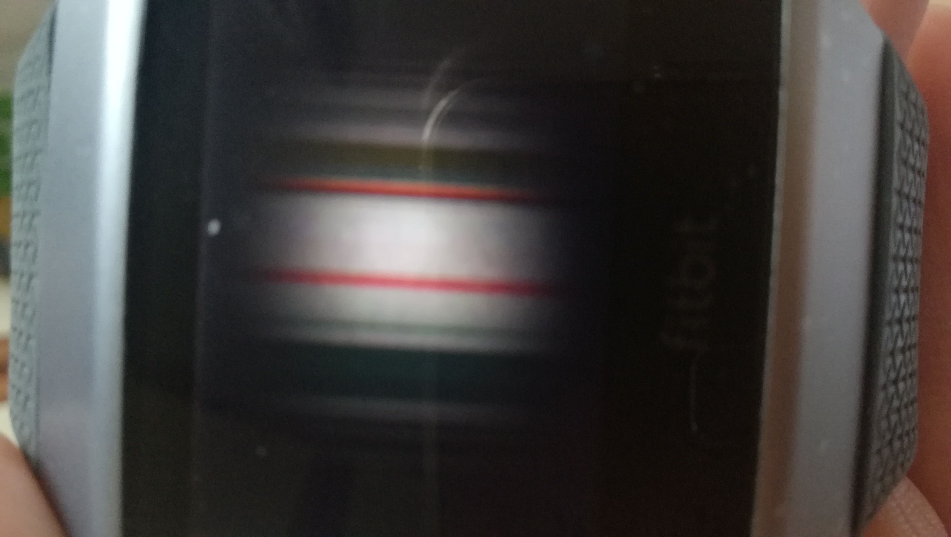 Ionic not turning on - showing blue/green screen - Fitbit Community